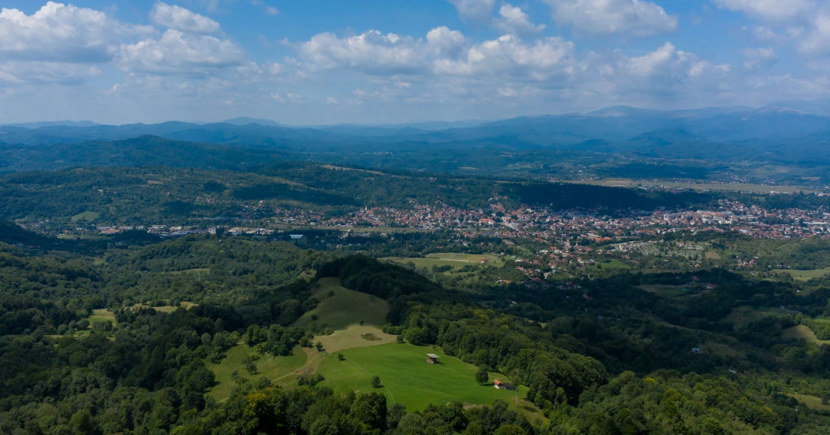 Triunghiul magic al bisericilor rupestre din Argeș - Alphega